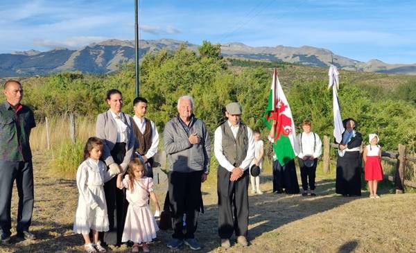 Trevelin celebró el 133° aniversario de la llegada de los primeros ...