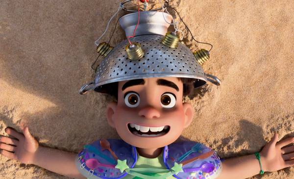 ELIO suma proyecciones y una especial función distendida